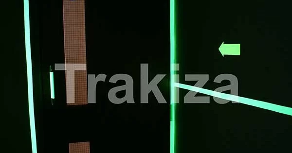 Svetleči označevalni trakovi